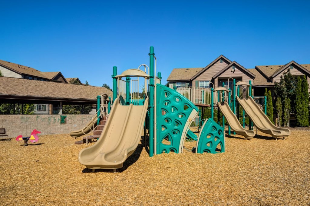 Creston Point Apartments, 13445 Martin Luther King Jr Way S, Seattle ...