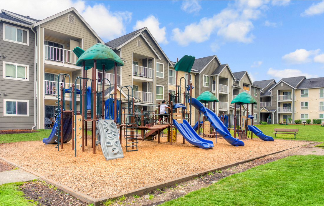 The Seasons At Lea Hill Village Apartments, 12722 SE 312th St., Auburn ...