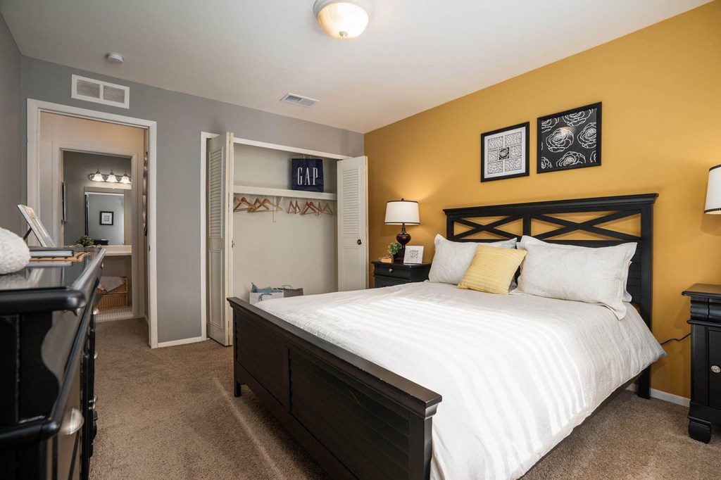 Drawbridge Apartments East, 36420 Union Lake Road, Harrison Township ...