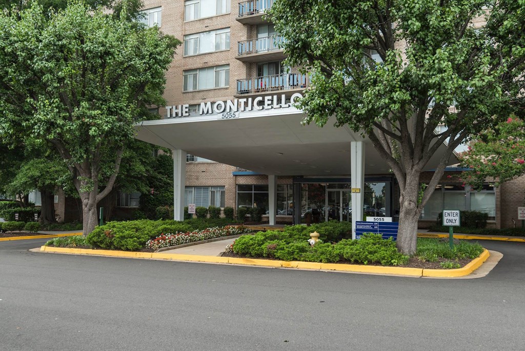 Monticello At Southern Towers Apartments, 5055 Seminary Rd, Alexandria ...