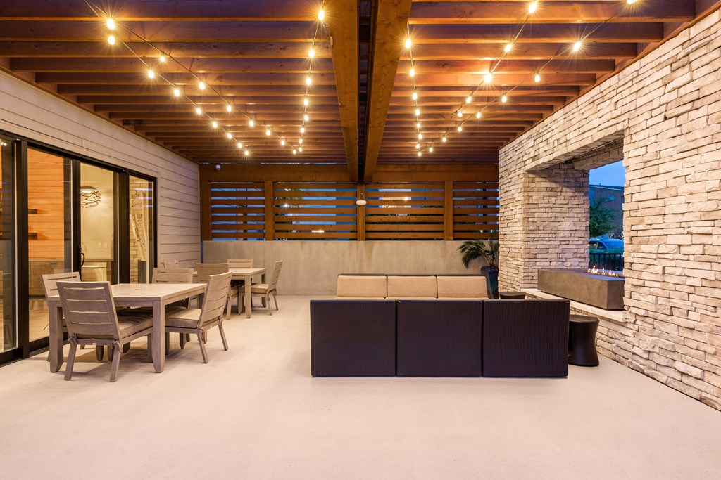 The Point At Town Center Apartments, 5116 Gate Pkwy N, Jacksonville, FL ...