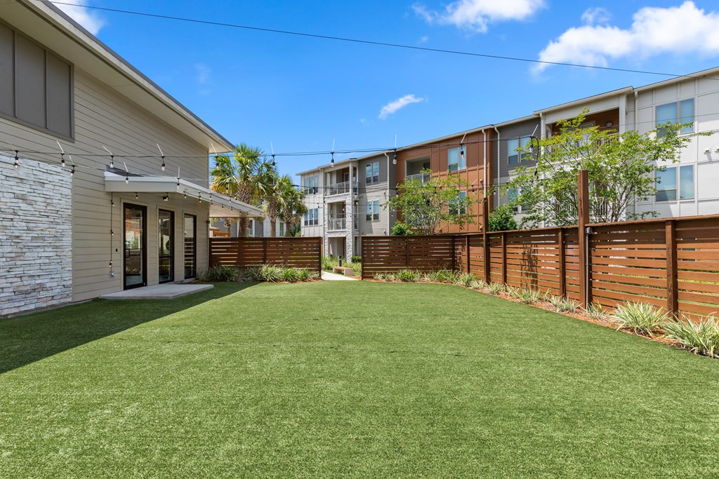 The Point At Town Center Apartments, 5116 Gate Pkwy N, Jacksonville, FL ...