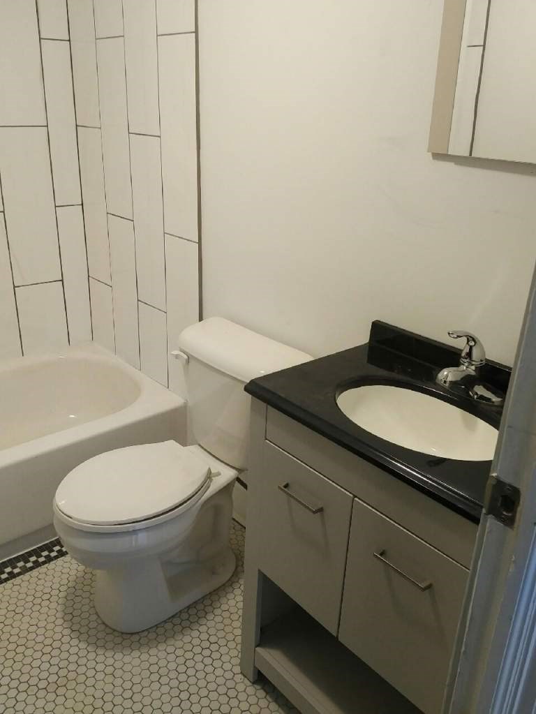 Brownstone 112 (Margaret Ave Apartments), 112 Margaret Avenue ...