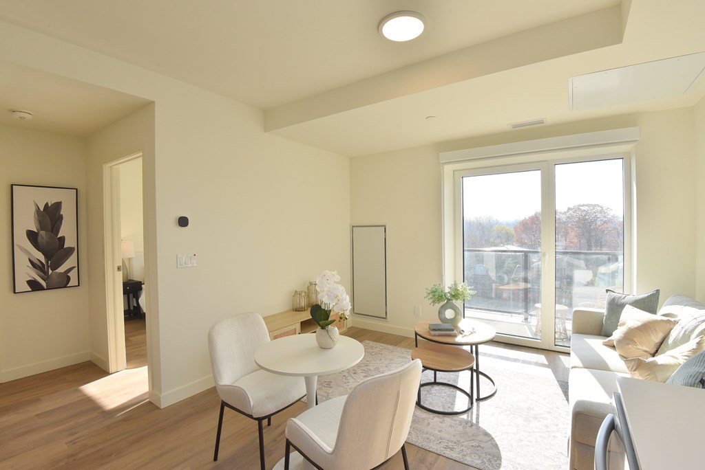 Roxy Apartments, 16 Roxanne Drive, Hamilton, ON - RentCafe