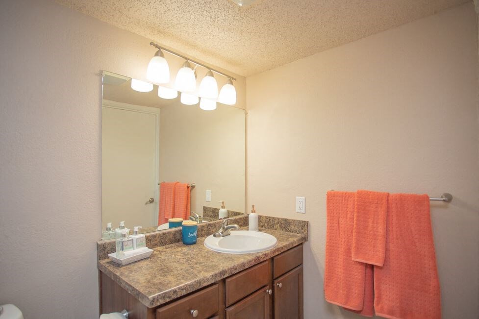 Fountains Of Rosemeade Apartments, 3440 Rosemeade Parkway, Carrollton ...