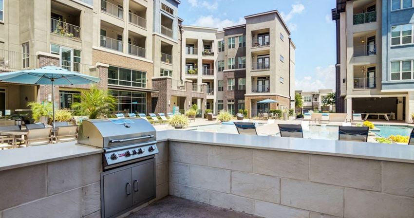 Everly Apartments, 2827 Dunvale Rd, Houston, TX - RentCafe