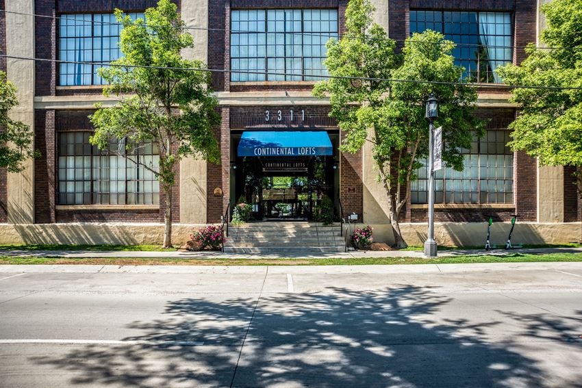 Deep Ellum Lofts Apartments, 3401 Commerce St Suite 100, Dallas, TX ...