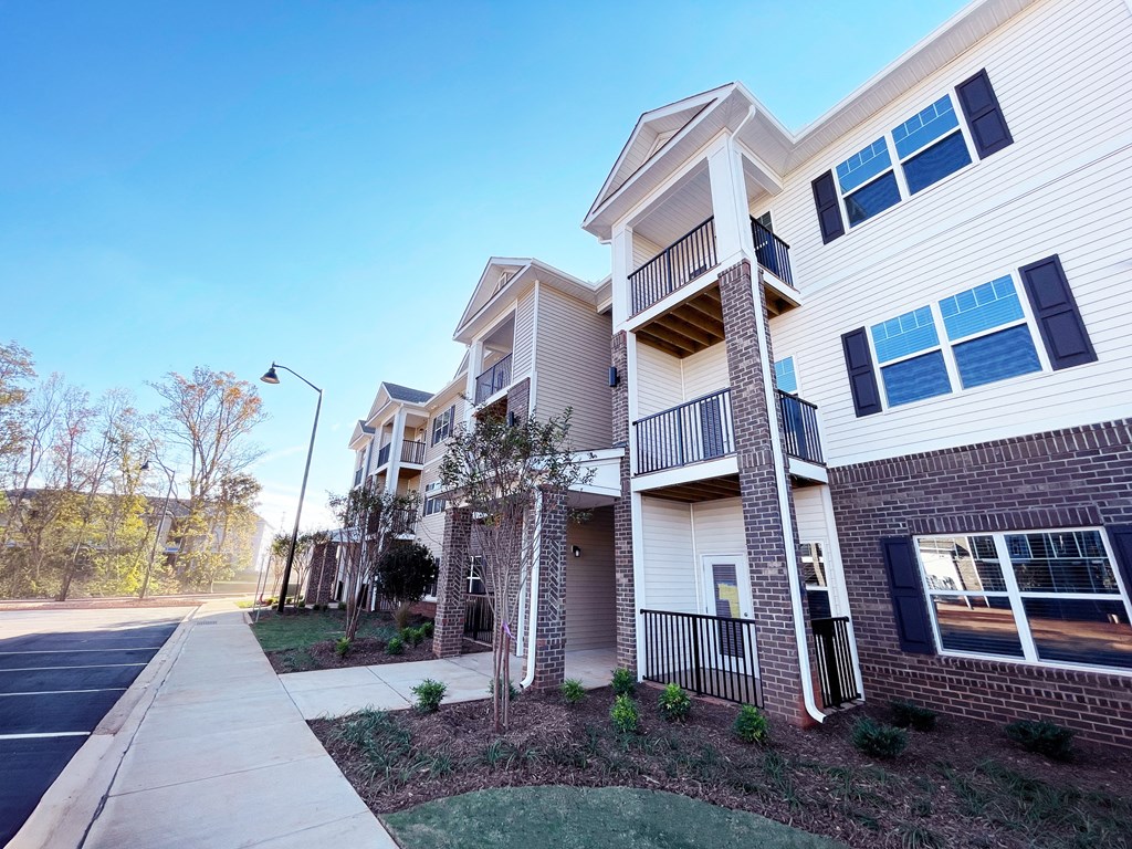 Falls At Meehan Apartments, 410 Mountain Mint Lane, Pendleton, SC ...
