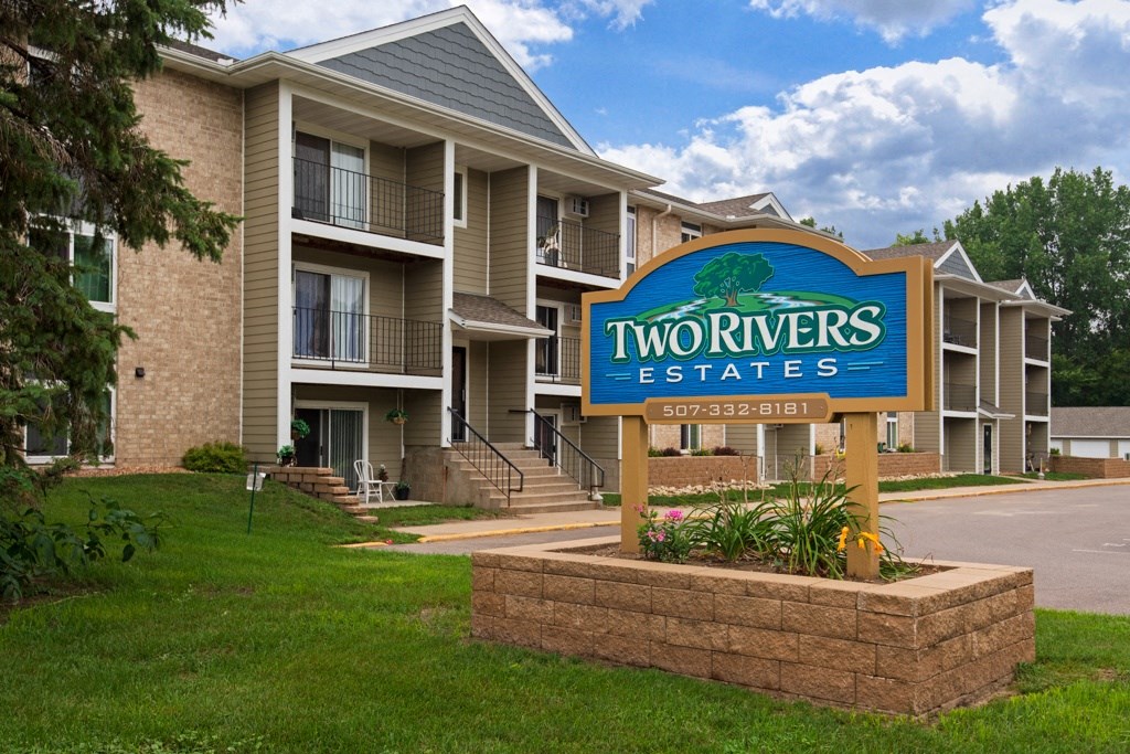 Two Rivers Estates Apartments, 2426 Park Avenue N.W., Faribault, MN ...
