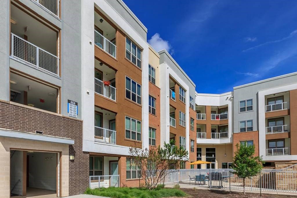 404 Border Apartments, TPG 404 Border LLC, Arlington, TX - RentCafe