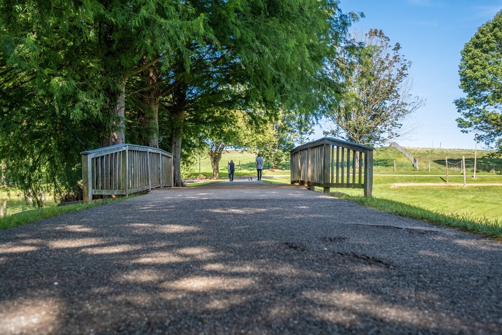 Foxridge And Hethwood Apartments, 750 Hethwood Blvd #100G, Blacksburg ...