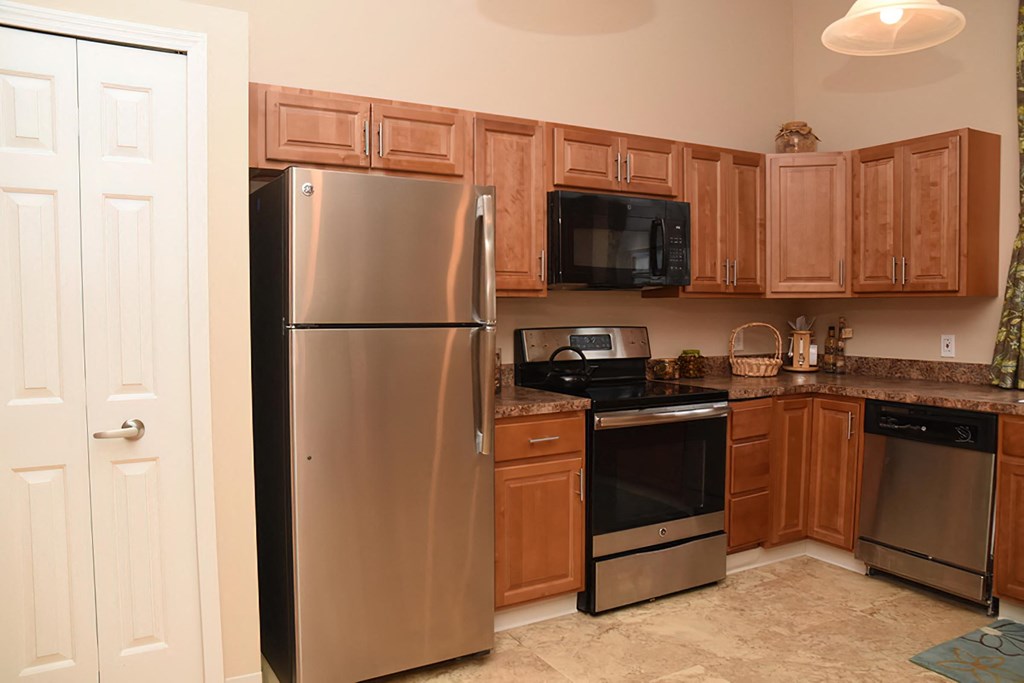 Lakes Of Aurora Apartments, 630 Countrywood Trail, Aurora, OH - RentCafe