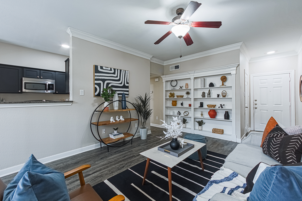 The Village At Bellaire Apartments, 5454 Newcastle Dr, Houston, TX ...