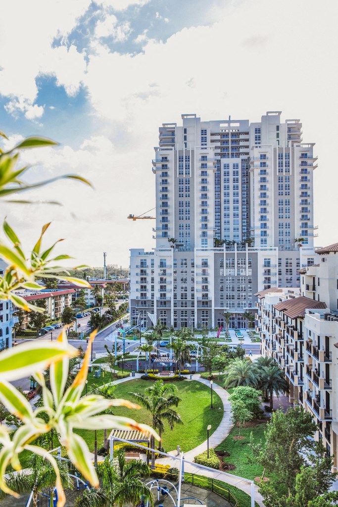 The Palmer Dadeland Apartments, 8215 SW 72nd Ave, Miami, FL - RentCafe