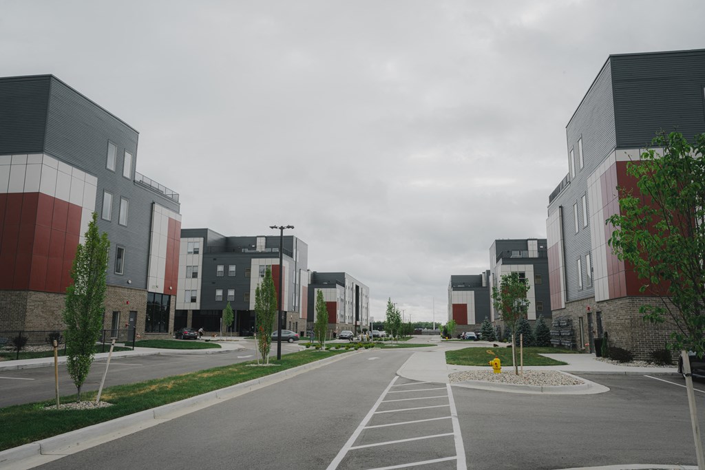 HoM Flats At 28 West Apartments, 1401 Prairie Pkwy SW, Wyoming, MI ...