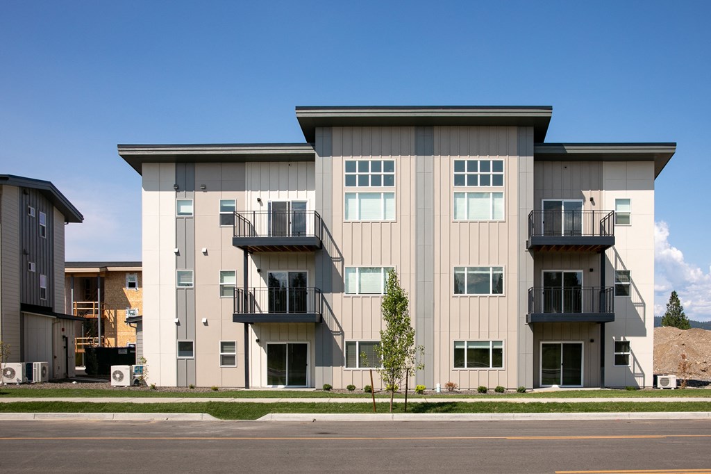 River Landing At Mirabeau Apartments, 13809 E Carlisle Ave, Spokane ...