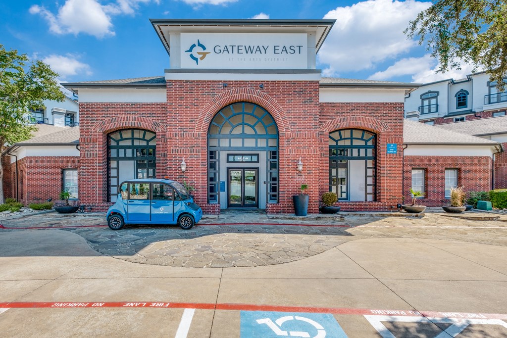 Gateway East At The Arts District Apartments, 910 Texas Street, Dallas ...