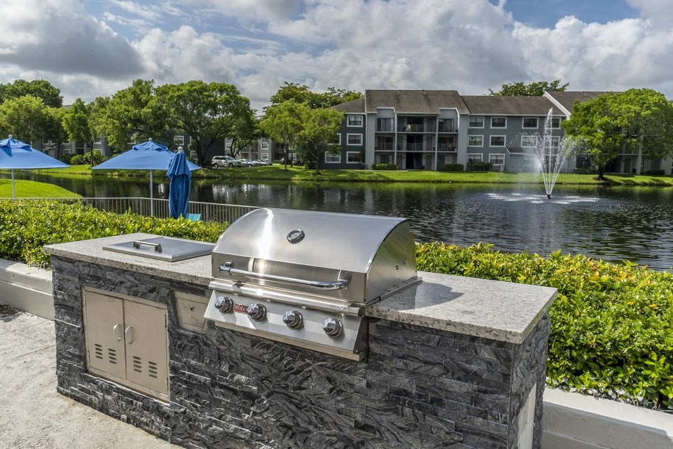 Hampton Lakes Apartments, 1400 Avon Lane, North Lauderdale, FL - RentCafe