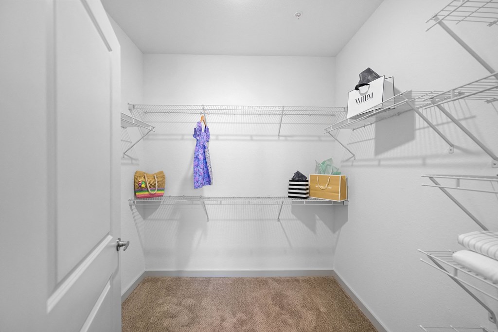 Novo Gateway | Apartments And Townhomes, 11205 Colonial Gateway Drive ...