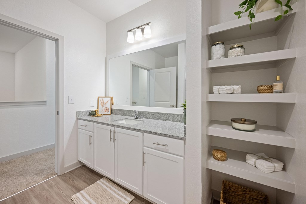 Novo Gateway | Apartments And Townhomes, 11205 Colonial Gateway Drive ...