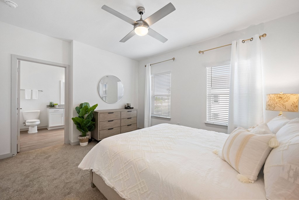 Novo Gateway | Apartments And Townhomes, 11205 Colonial Gateway Drive ...