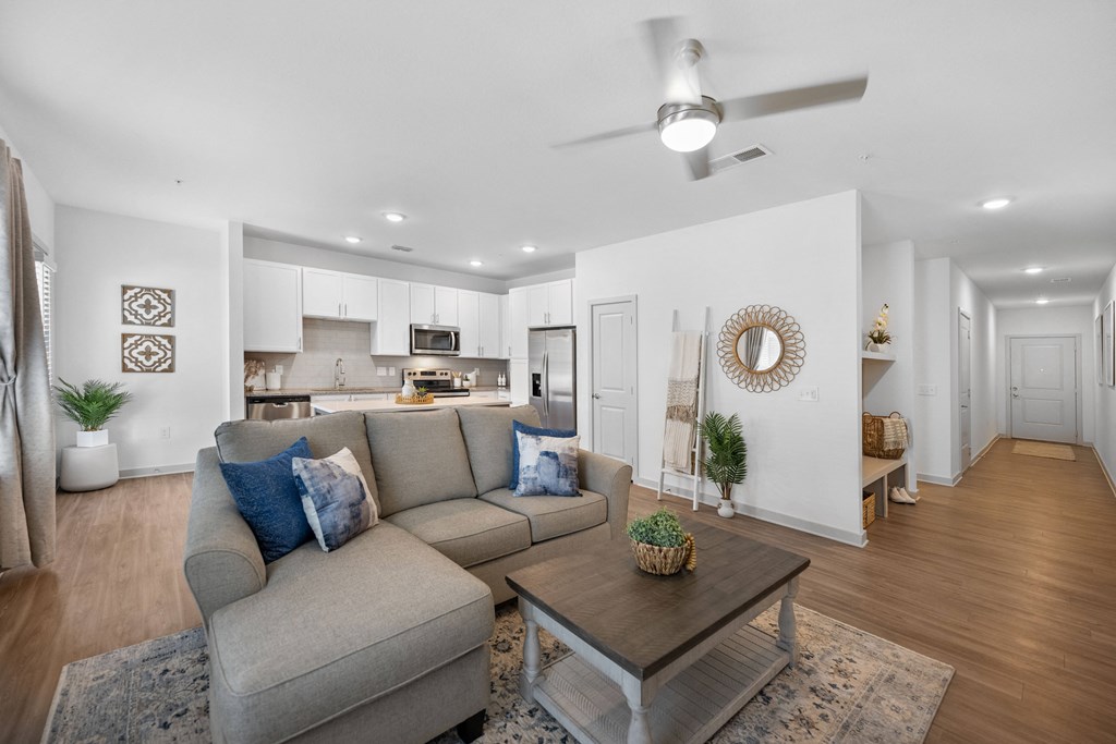 Novo Gateway | Apartments And Townhomes, 11205 Colonial Gateway Drive ...