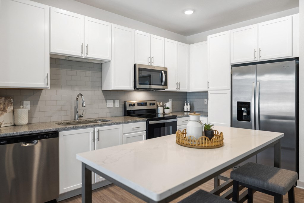 Novo Gateway | Apartments And Townhomes, 11205 Colonial Gateway Drive ...