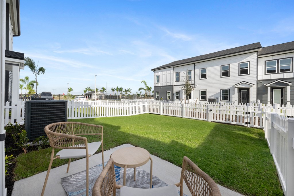 Novo Gateway | Apartments And Townhomes, 11205 Colonial Gateway Drive ...