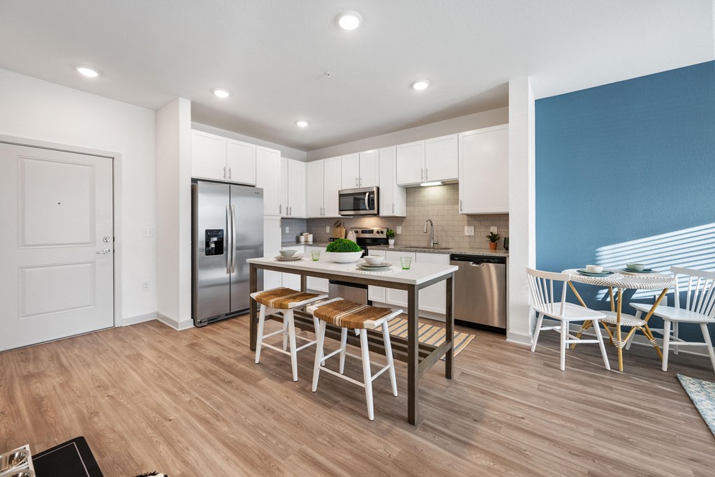 Novo Gateway | Apartments And Townhomes, 11205 Colonial Gateway Drive ...