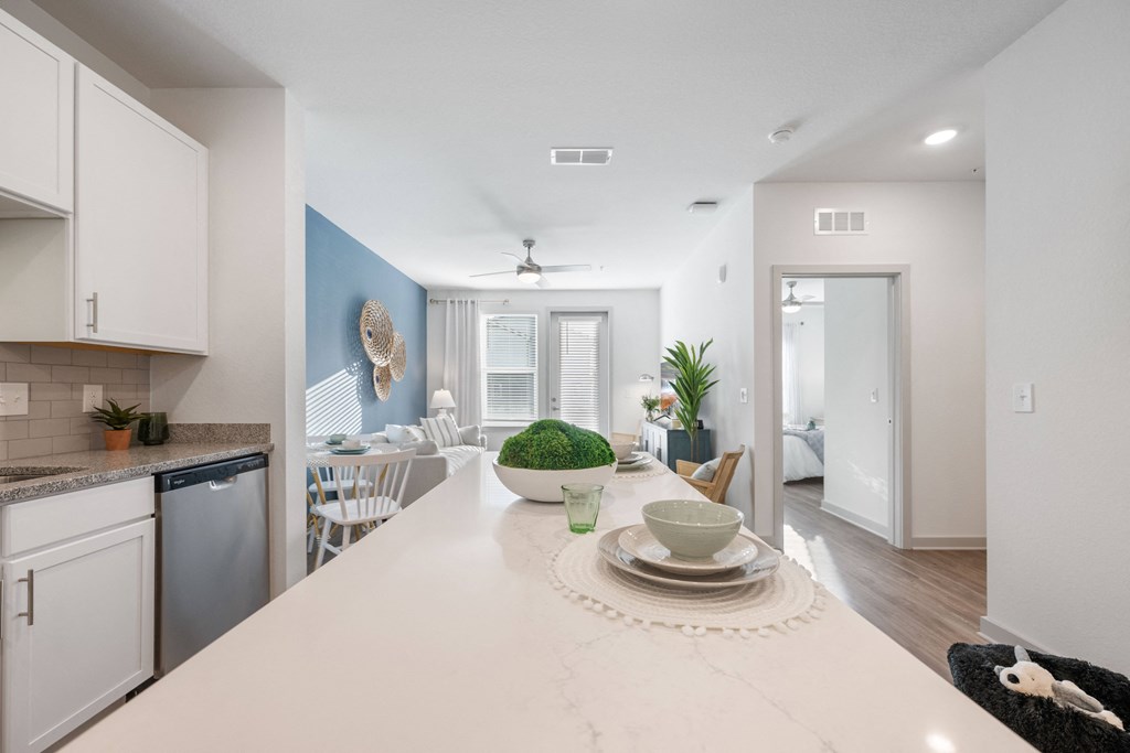 Novo Gateway | Apartments And Townhomes, 11205 Colonial Gateway Drive ...