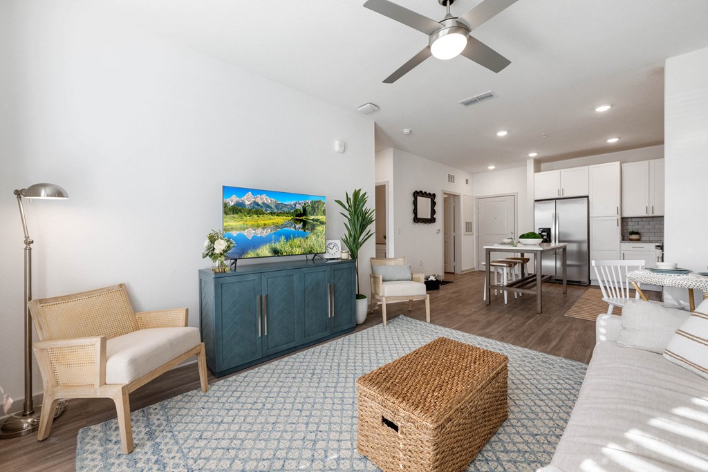 Novo Gateway | Apartments And Townhomes, 11205 Colonial Gateway Drive ...