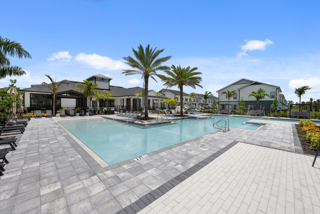 Novo Gateway | Apartments And Townhomes, 11205 Colonial Gateway Drive ...