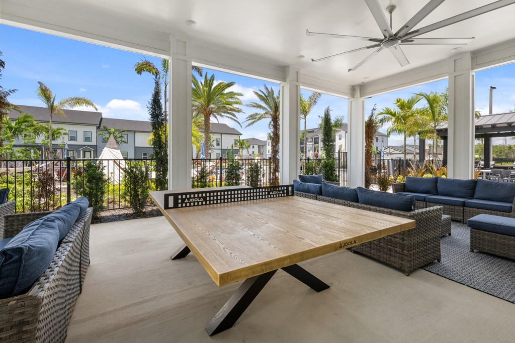 Novo Gateway | Apartments And Townhomes, 11205 Colonial Gateway Drive ...