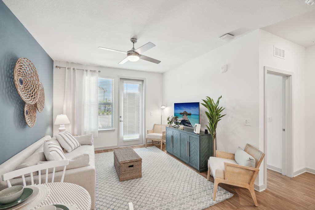 Novo Gateway | Apartments And Townhomes, 11205 Colonial Gateway Drive ...