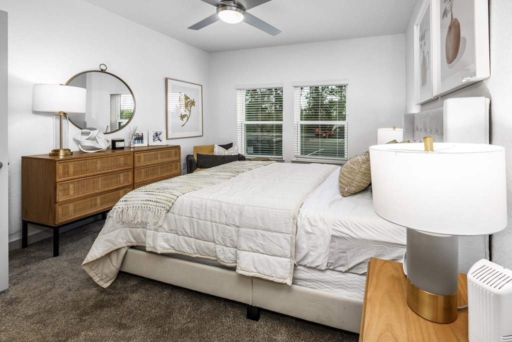 Novo Gateway | Apartments And Townhomes, 11205 Colonial Gateway Drive ...