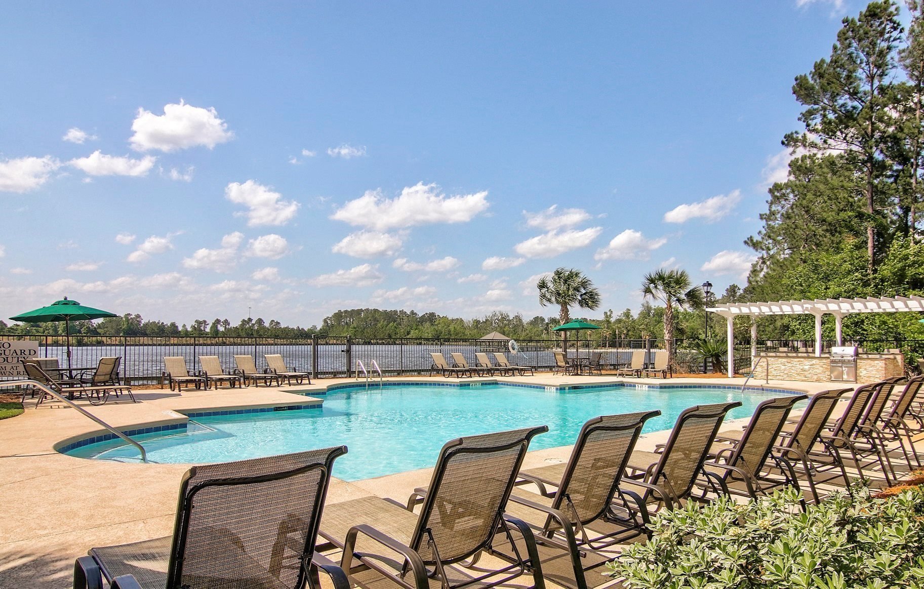 Retreat at Grande Lake | Apartments in Brunswick, GA