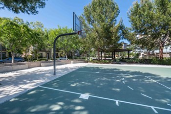 Astoria At Central Park West Apartments, 401 Rockefeller, Irvine, CA ...