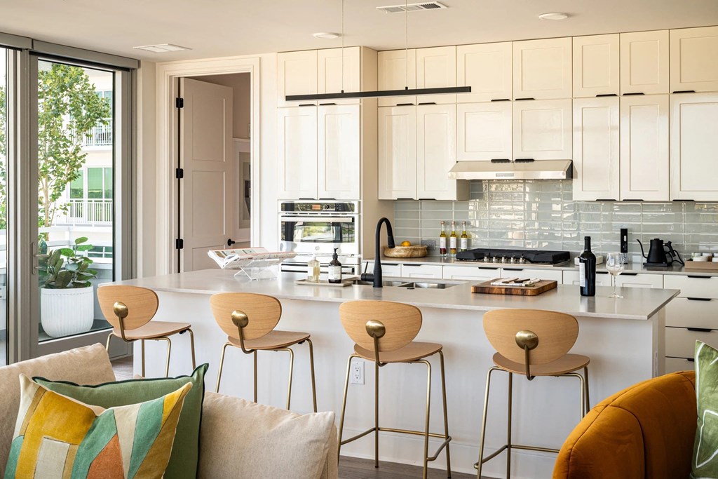 The Monarch HALL Park Apartments, 3101 Gaylord Parkway, Frisco, TX ...