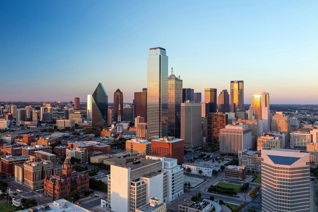 Windsor Addison Apartments, 15480 Dallas Parkway, Dallas, TX - RentCafe