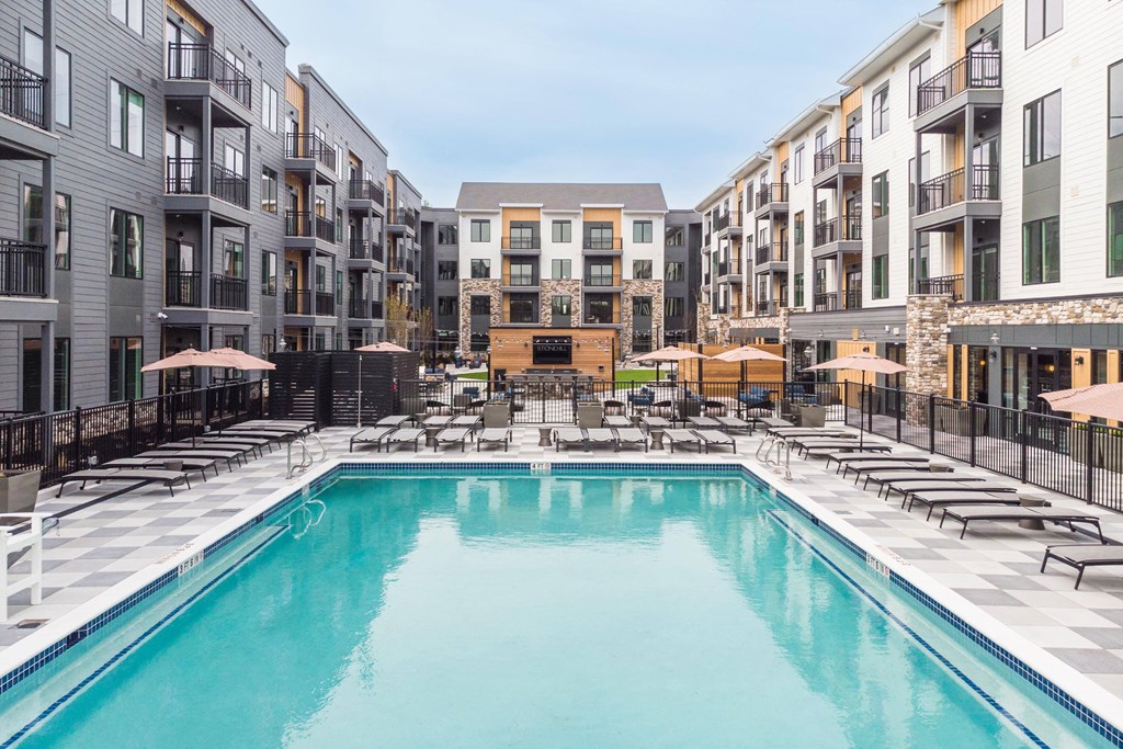 Stonehill At West Orange Apartments, 1000 Executive Drive, West Orange ...