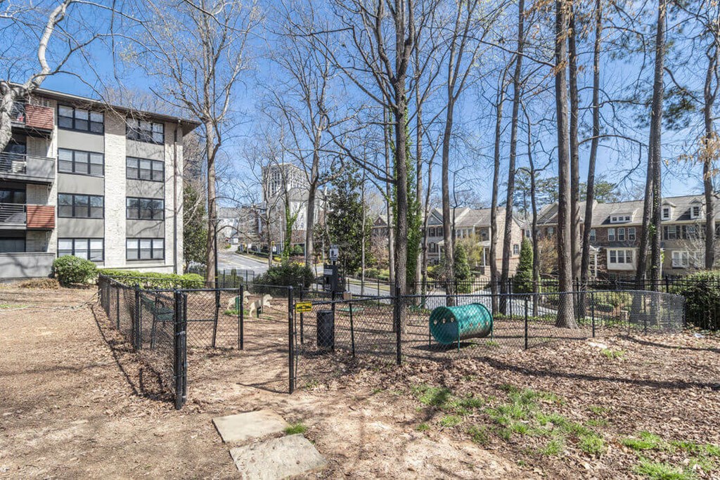 The Strand At Lenox Apartments, 3200 Lenox Rd NE, Atlanta, GA - RentCafe