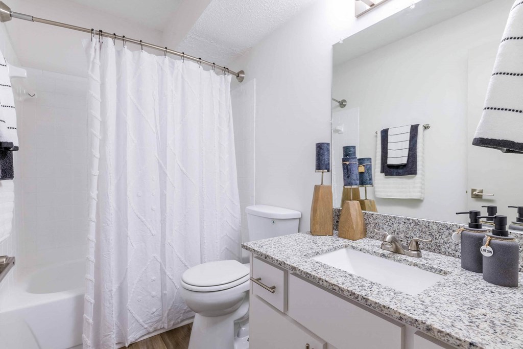 The Waters At Chenal Apartments, 13500 Chenal Parkway, Little Rock, AR ...