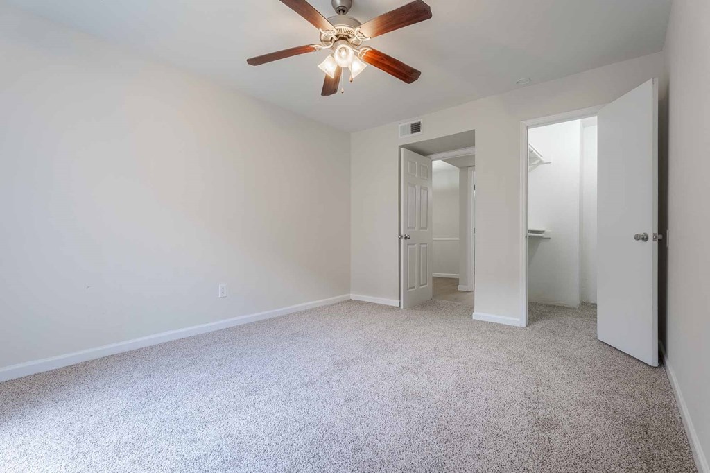 The Reserve At City Center North Apartments, 2401 W. Sam Houston Pkwy N ...
