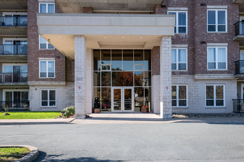 Royal Gardens Apartments, 671 Larry Uteck Boulevard, Bedford, NS - RentCafe