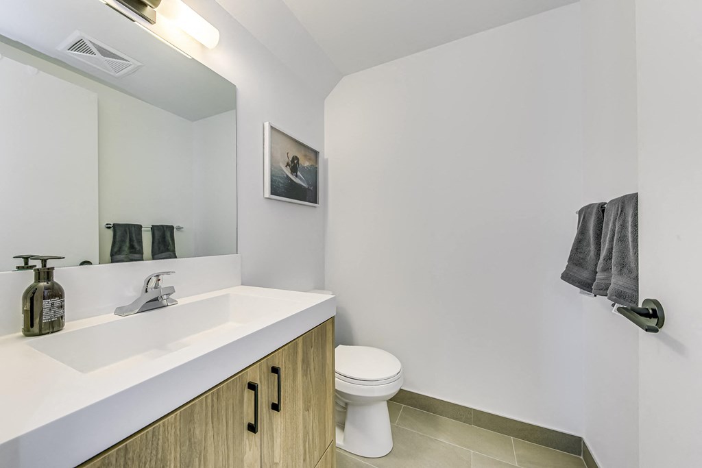 One Eighty Five Apartments, 185 Enfield Place, Mississauga, ON - RentCafe