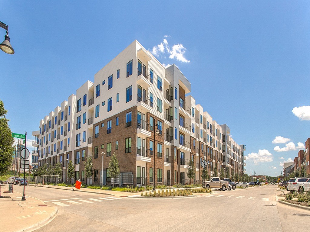 Bexley At Left Bank Apartments, 545 Harrold Street, Fort Worth, TX ...