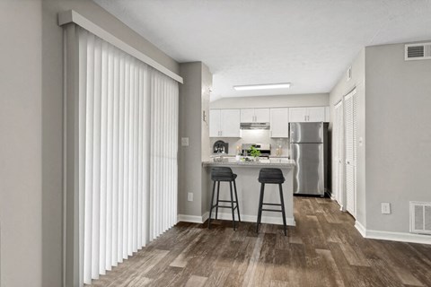 Edgewater At Sandy Springs Apartments, 7600 Roswell Road, Sandy Springs ...