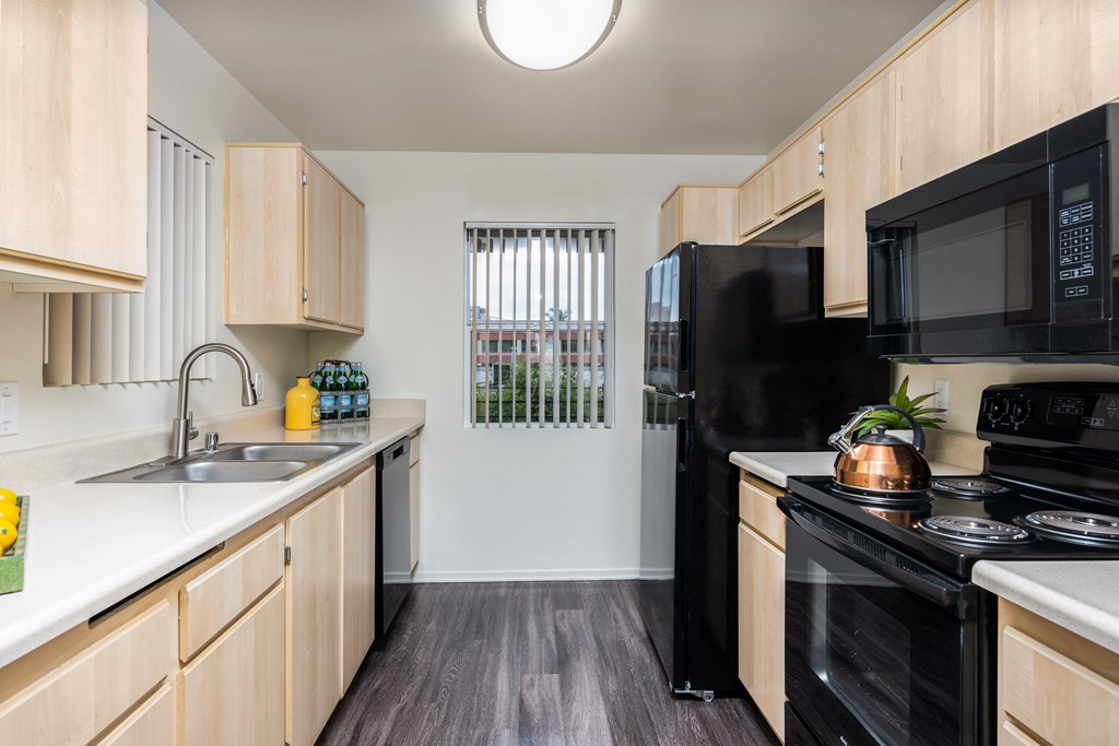 Parc Ridge Apartments, 9555-9575 Reseda Blvd., Northridge, CA - RentCafe