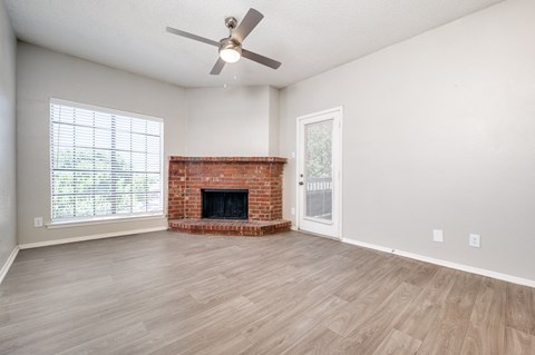 Foxborough Apartments, 1400 Esters Rd, Irving, TX - RentCafe