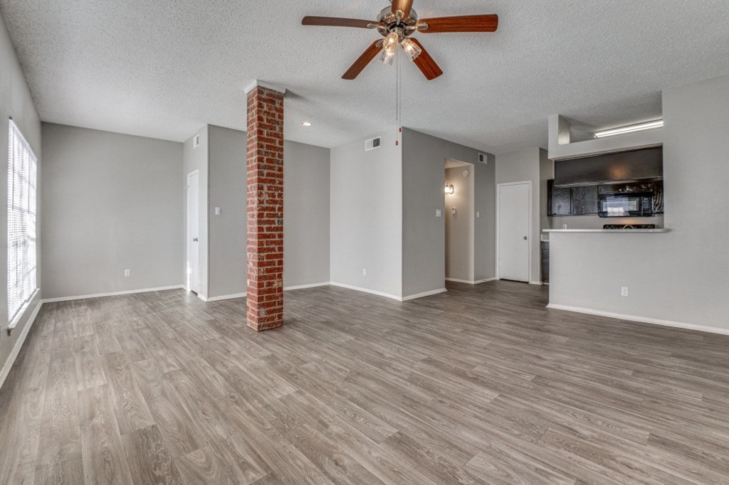 Foxborough Apartments, 1400 Esters Rd, Irving, TX - RentCafe